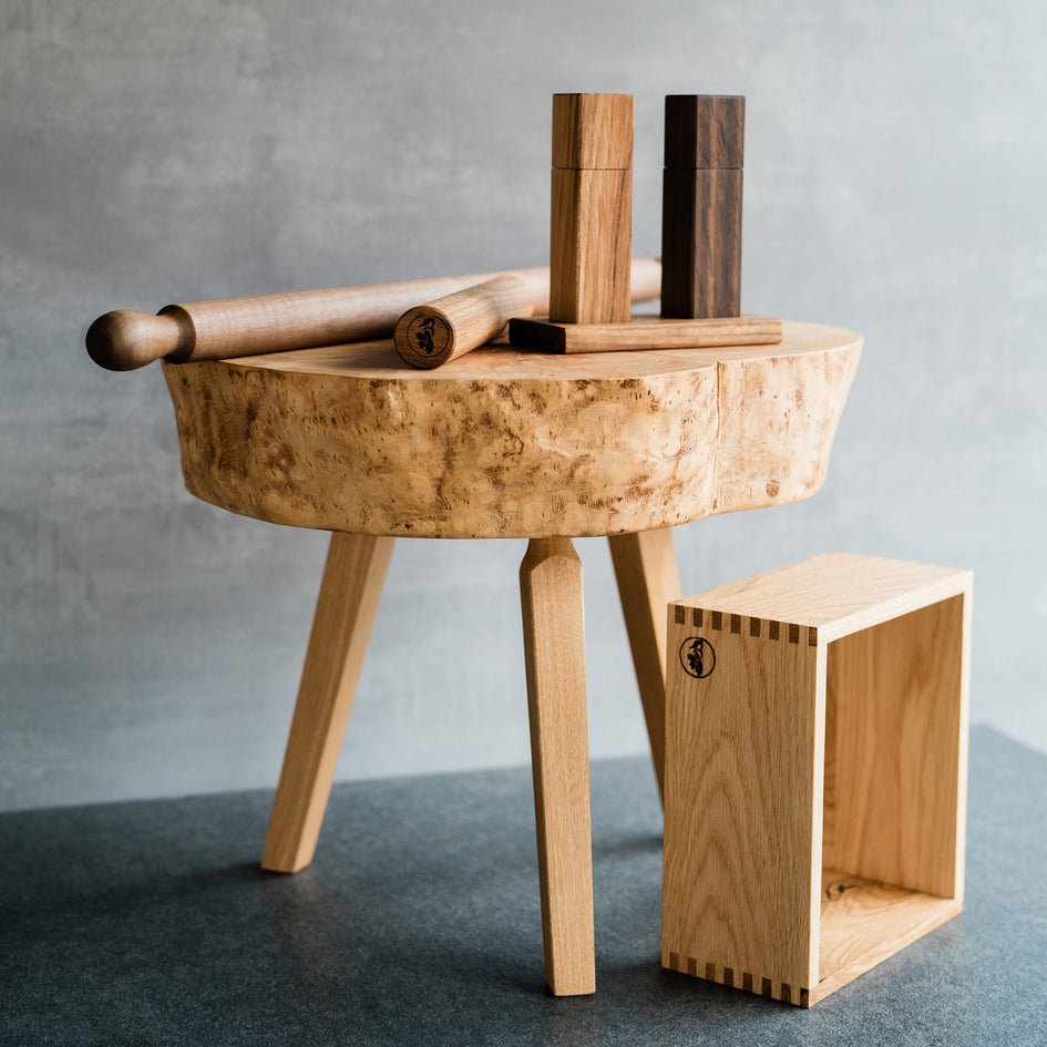 Caphalter aus Holz und Edelstahl für 3 Caps | Spessartbrett